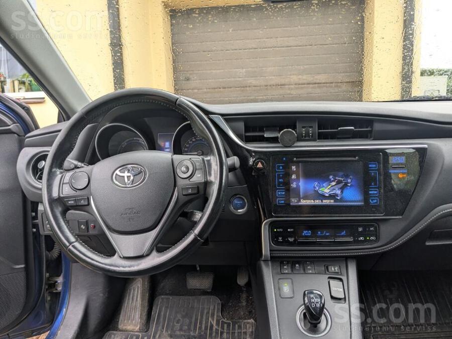Zils Toyota Auris 2017 Rīga, ar dzinēja tilpumu 1.80 L un nobraukumu 180 tūkst. km par 8500 €, foto 7 vietnē AUTOMOTO.COM.LV