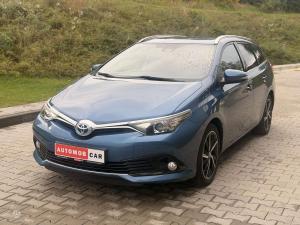 Blue Toyota Auris 2017 in Vilnius, with an engine capacity of 1.80 L and mileage of 173 thousand km for 12650 €, photo 1 on AUTOMOTO.COM.LV