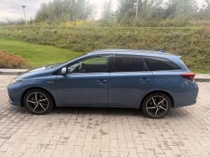 Blue Toyota Auris 2017 in Vilnius, with an engine capacity of 1.80 L and mileage of 173 thousand km for 12650 €, photo 13 on AUTOMOTO.COM.LV