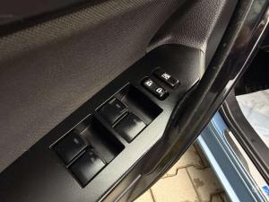 Blue Toyota Auris 2017 in Vilnius, with an engine capacity of 1.80 L and mileage of 173 thousand km for 12650 €, photo 16 on AUTOMOTO.COM.LV