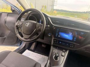 Blue Toyota Auris 2017 in Vilnius, with an engine capacity of 1.80 L and mileage of 173 thousand km for 12650 €, photo 29 on AUTOMOTO.COM.LV