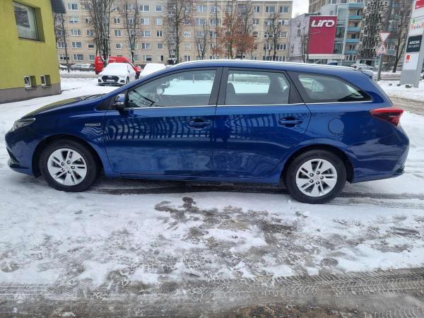 Blue Toyota Auris 2018 in Kaunas, with an engine capacity of 1.80 L and mileage of 259 thousand km for 10900 €, photo 6 on AUTOMOTO.COM.LV