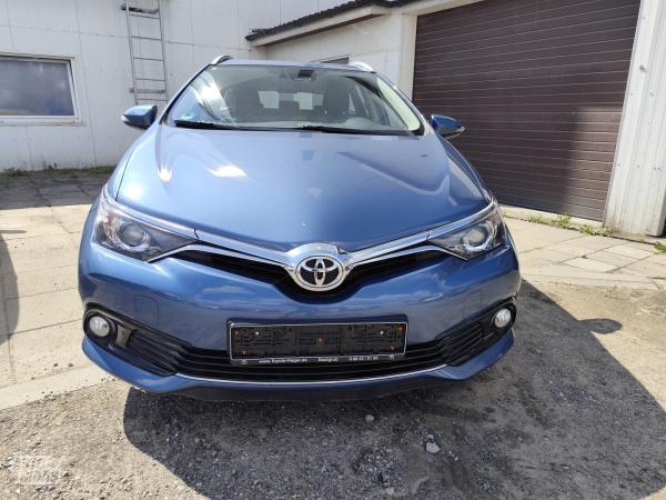Toyota Auris 2018 Utena vietnē Zils Toyota Auris 2018 Utena, ar dzinēja tilpumu 1.20 L un nobraukumu 170 tūkst. km par 8990 €, foto 1 vietnē AUTOMOTO.COM.LV