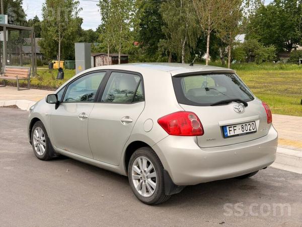 Brūns Toyota Auris 2008 Rīga, ar dzinēja tilpumu 1.60 L un nobraukumu 117 tūkst. km par 2750 €, foto 6 vietnē AUTOMOTO.COM.LV