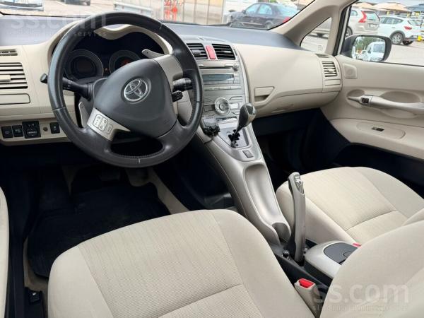 Brūns Toyota Auris 2008 Rīga, ar dzinēja tilpumu 1.60 L un nobraukumu 117 tūkst. km par 2750 €, foto 8 vietnē AUTOMOTO.COM.LV