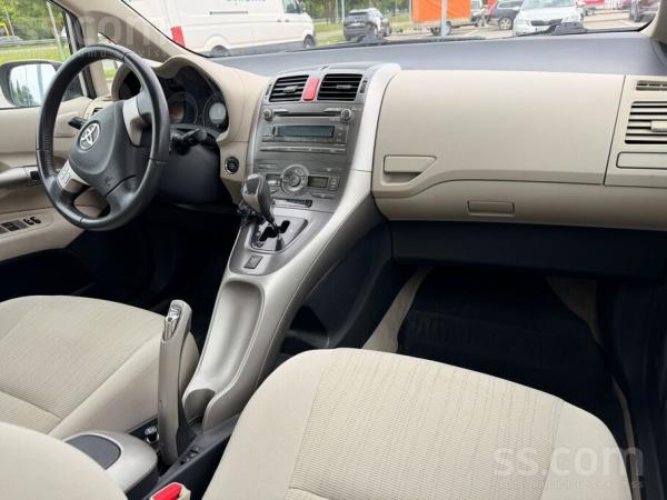 Brūns Toyota Auris 2008 Rīga, ar dzinēja tilpumu 1.60 L un nobraukumu 117 tūkst. km par 2750 €, foto 10 vietnē AUTOMOTO.COM.LV
