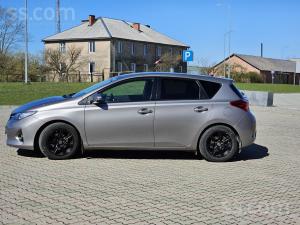 Brūns Toyota Auris 2013 Rīga, ar dzinēja tilpumu 1.60 L un nobraukumu 105 tūkst. km par 8190 €, foto 5 vietnē AUTOMOTO.COM.LV