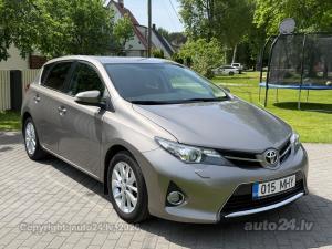 Brown Toyota Auris 2013 in Parnu, with an engine capacity of 1.60 L and mileage of 0 thousand km for 6450 €, photo 6 on AUTOMOTO.COM.LV