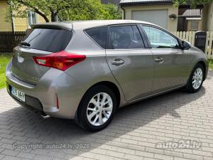 Brown Toyota Auris 2013 in Parnu, with an engine capacity of 1.60 L and mileage of 0 thousand km for 6450 €, photo 8 on AUTOMOTO.COM.LV