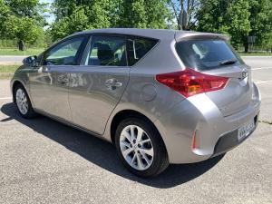Brūns Toyota Auris 2013 Ogre, ar dzinēja tilpumu 1.30 L un nobraukumu 213 tūkst. km par 6470 €, foto 7 vietnē AUTOMOTO.COM.LV
