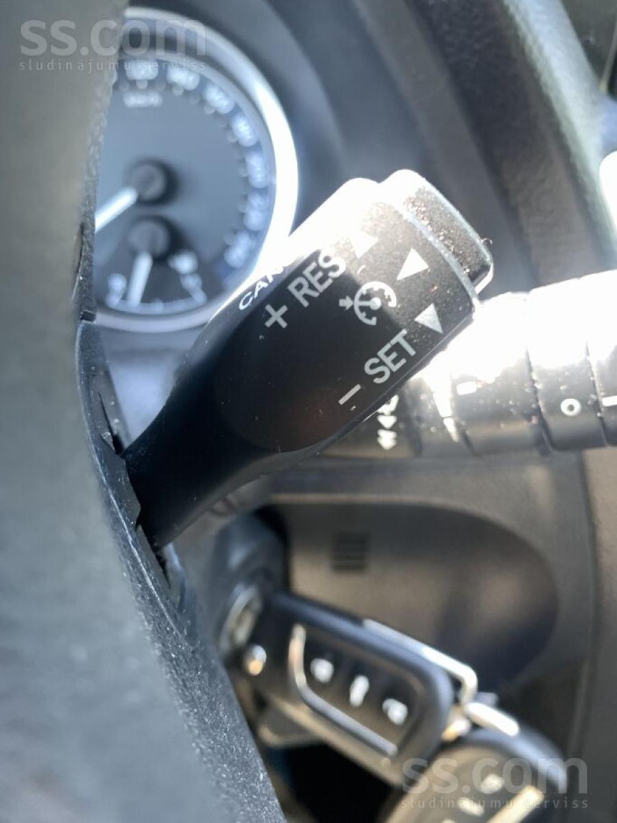 Brūns Toyota Auris 2013 Ogre, ar dzinēja tilpumu 1.30 L un nobraukumu 213 tūkst. km par 6470 €, foto 18 vietnē AUTOMOTO.COM.LV