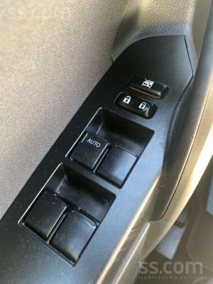 Brūns Toyota Auris 2013 Ogre, ar dzinēja tilpumu 1.30 L un nobraukumu 213 tūkst. km par 6470 €, foto 20 vietnē AUTOMOTO.COM.LV
