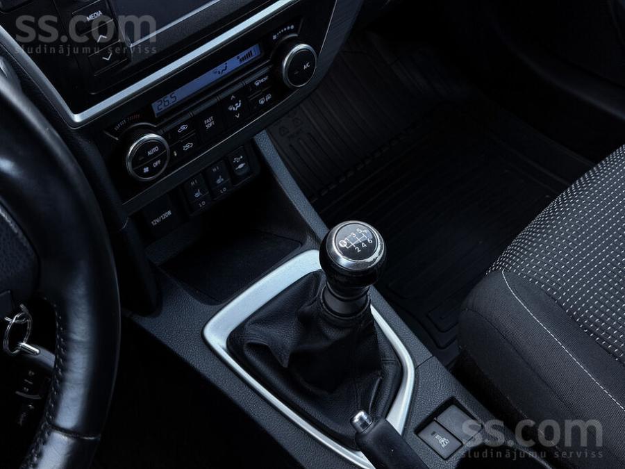 Brūns Toyota Auris 2013 Rīga, ar dzinēja tilpumu 1.40 L un nobraukumu 0 tūkst. km par 5490 €, foto 27 vietnē AUTOMOTO.COM.LV