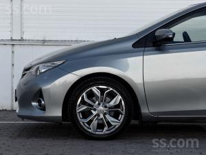 Brūns Toyota Auris 2013 Rīga, ar dzinēja tilpumu 1.40 L un nobraukumu 0 tūkst. km par 5490 €, foto 32 vietnē AUTOMOTO.COM.LV