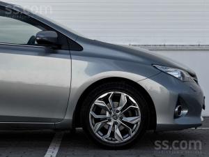 Brūns Toyota Auris 2013 Rīga, ar dzinēja tilpumu 1.40 L un nobraukumu 0 tūkst. km par 5490 €, foto 34 vietnē AUTOMOTO.COM.LV