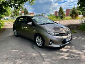 Brown Toyota Auris 2013 in Tallinn, with an engine capacity of 1.60 L and mileage of 134 thousand km for 8000 €, photo  on AUTOMOTO.COM.LV