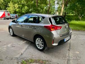 Brown Toyota Auris 2013 in Tallinn, with an engine capacity of 1.60 L and mileage of 134 thousand km for 8000 €, photo 4 on AUTOMOTO.COM.LV