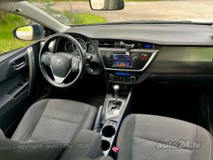 Brown Toyota Auris 2013 in Tallinn, with an engine capacity of 1.60 L and mileage of 134 thousand km for 8000 €, photo 7 on AUTOMOTO.COM.LV