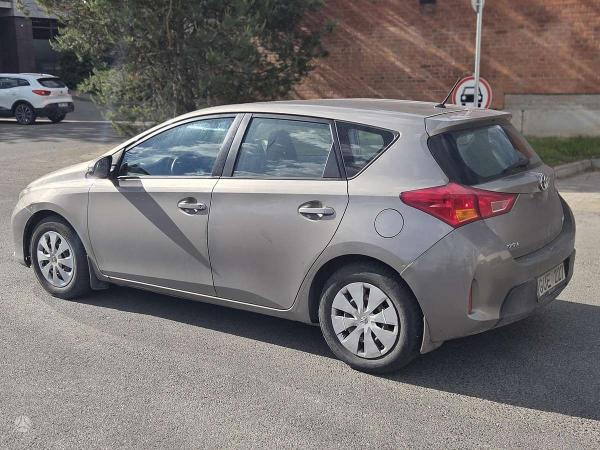 Brūns Toyota Auris 2013 Viļņa, ar dzinēja tilpumu 1.36 L un nobraukumu 324 tūkst. km par 3490 €, foto 7 vietnē AUTOMOTO.COM.LV