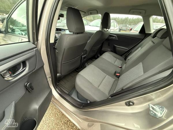 Brūns Toyota Auris 2014 Viļņa, ar dzinēja tilpumu 1.80 L un nobraukumu 178 tūkst. km par 9850 €, foto 11 vietnē AUTOMOTO.COM.LV