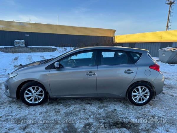 Brūns Toyota Auris 2014 Tallina, ar dzinēja tilpumu 1.60 L un nobraukumu 153 tūkst. km par 8500 €, foto 2 vietnē AUTOMOTO.COM.LV