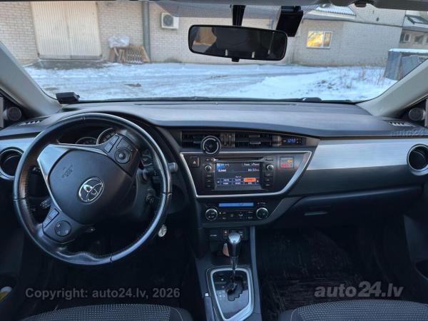 Brūns Toyota Auris 2014 Tallina, ar dzinēja tilpumu 1.60 L un nobraukumu 153 tūkst. km par 8500 €, foto 7 vietnē AUTOMOTO.COM.LV
