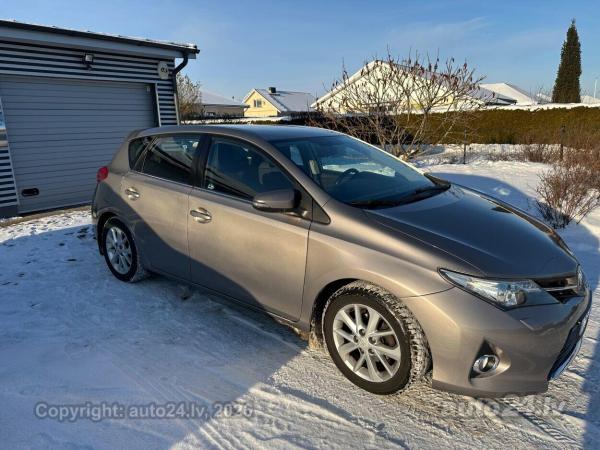 Brūns Toyota Auris 2014 Tallina, ar dzinēja tilpumu 1.60 L un nobraukumu 153 tūkst. km par 8500 €, foto 8 vietnē AUTOMOTO.COM.LV