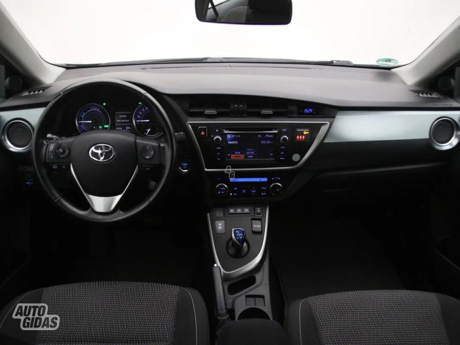 Brūns Toyota Auris 2014 Viļņa, ar dzinēja tilpumu 1.80 L un nobraukumu 215 tūkst. km par 9699 €, foto 3 vietnē AUTOMOTO.COM.LV