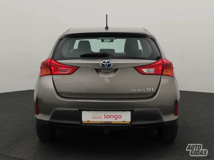 Brūns Toyota Auris 2014 Viļņa, ar dzinēja tilpumu 1.80 L un nobraukumu 215 tūkst. km par 9699 €, foto 6 vietnē AUTOMOTO.COM.LV