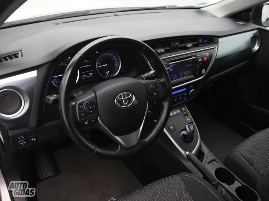 Brūns Toyota Auris 2014 Viļņa, ar dzinēja tilpumu 1.80 L un nobraukumu 215 tūkst. km par 9699 €, foto 17 vietnē AUTOMOTO.COM.LV