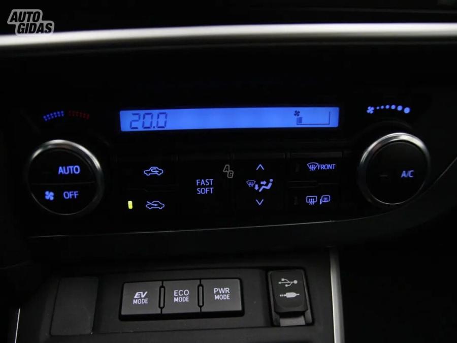 Brūns Toyota Auris 2014 Viļņa, ar dzinēja tilpumu 1.80 L un nobraukumu 215 tūkst. km par 9699 €, foto 21 vietnē AUTOMOTO.COM.LV