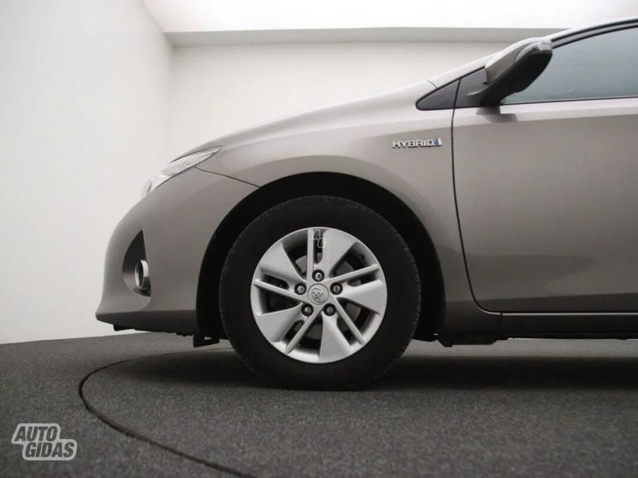 Brūns Toyota Auris 2014 Viļņa, ar dzinēja tilpumu 1.80 L un nobraukumu 215 tūkst. km par 9699 €, foto 27 vietnē AUTOMOTO.COM.LV