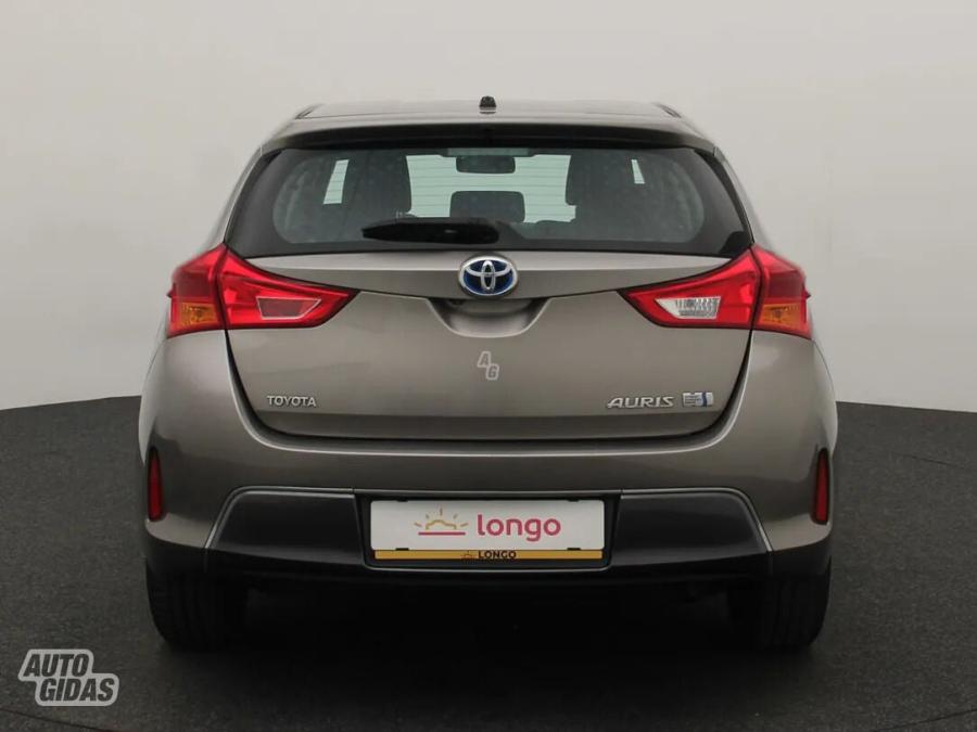 Brūns Toyota Auris 2014 Viļņa, ar dzinēja tilpumu 1.80 L un nobraukumu 178 tūkst. km par 10699 €, foto 6 vietnē AUTOMOTO.COM.LV