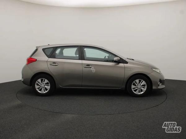 Brūns Toyota Auris 2014 Viļņa, ar dzinēja tilpumu 1.80 L un nobraukumu 178 tūkst. km par 10699 €, foto 9 vietnē AUTOMOTO.COM.LV