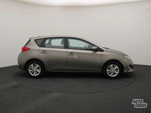Brūns Toyota Auris 2014 Viļņa, ar dzinēja tilpumu 1.80 L un nobraukumu 178 tūkst. km par 10699 €, foto 10 vietnē AUTOMOTO.COM.LV