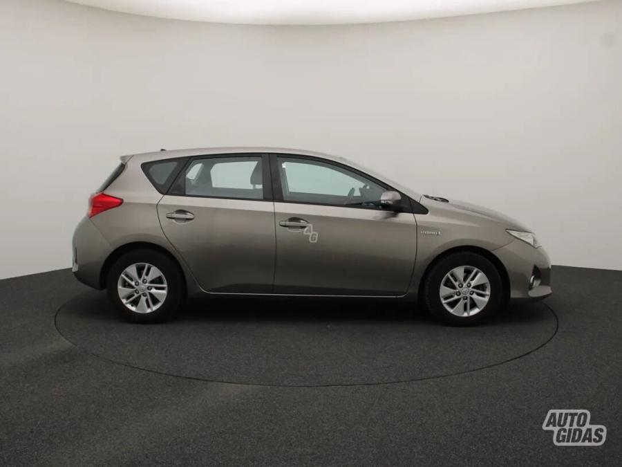 Brūns Toyota Auris 2014 Viļņa, ar dzinēja tilpumu 1.80 L un nobraukumu 178 tūkst. km par 10699 €, foto 10 vietnē AUTOMOTO.COM.LV