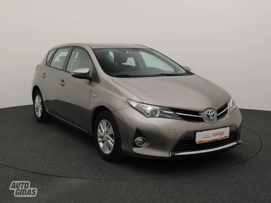 Brūns Toyota Auris 2014 Viļņa, ar dzinēja tilpumu 1.80 L un nobraukumu 178 tūkst. km par 10699 €, foto 11 vietnē AUTOMOTO.COM.LV