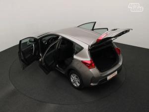 Brūns Toyota Auris 2014 Viļņa, ar dzinēja tilpumu 1.80 L un nobraukumu 178 tūkst. km par 10699 €, foto 14 vietnē AUTOMOTO.COM.LV