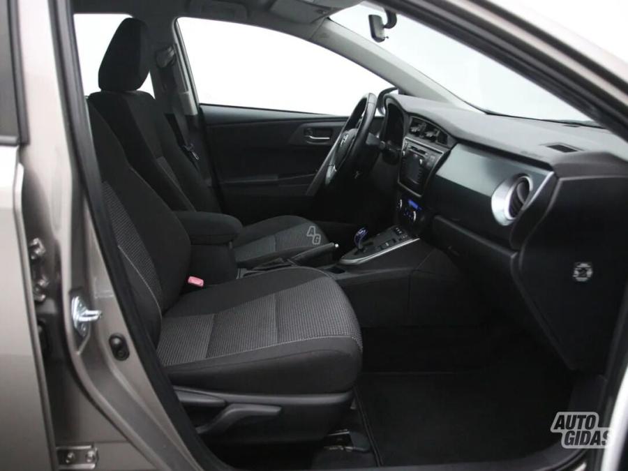 Brūns Toyota Auris 2014 Viļņa, ar dzinēja tilpumu 1.80 L un nobraukumu 178 tūkst. km par 10699 €, foto 15 vietnē AUTOMOTO.COM.LV