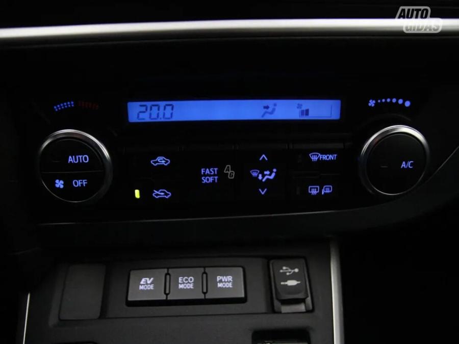 Brūns Toyota Auris 2014 Viļņa, ar dzinēja tilpumu 1.80 L un nobraukumu 178 tūkst. km par 10699 €, foto 21 vietnē AUTOMOTO.COM.LV