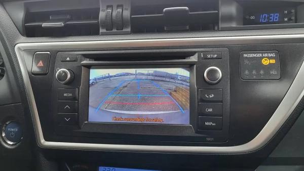 Brown Toyota Auris 2014 in Riga, with an engine capacity of 1.80 L and mileage of 243 thousand km for 8750 €, photo 10 on AUTOMOTO.COM.LV