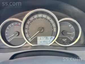 Brown Toyota Auris 2014 in Riga, with an engine capacity of 1.60 L and mileage of 180 thousand km for 7999 €, photo 17 on AUTOMOTO.COM.LV