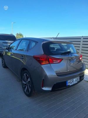 Brūns Toyota Auris 2014 Šauļi, ar dzinēja tilpumu 1.36 L un nobraukumu 1 tūkst. km par 5300 €, foto 3 vietnē AUTOMOTO.COM.LV
