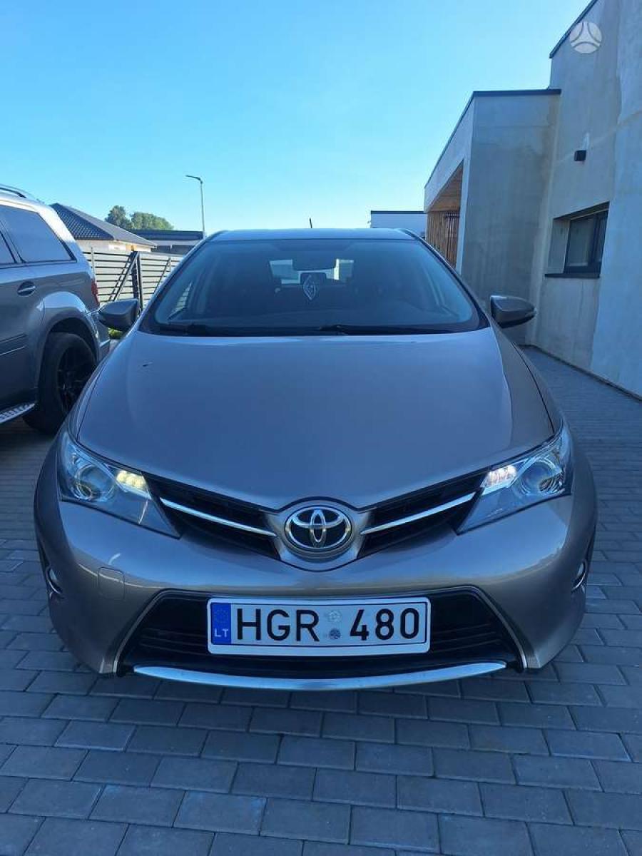 Brūns Toyota Auris 2014 Šauļi, ar dzinēja tilpumu 1.36 L un nobraukumu 1 tūkst. km par 5300 €, foto 5 vietnē AUTOMOTO.COM.LV