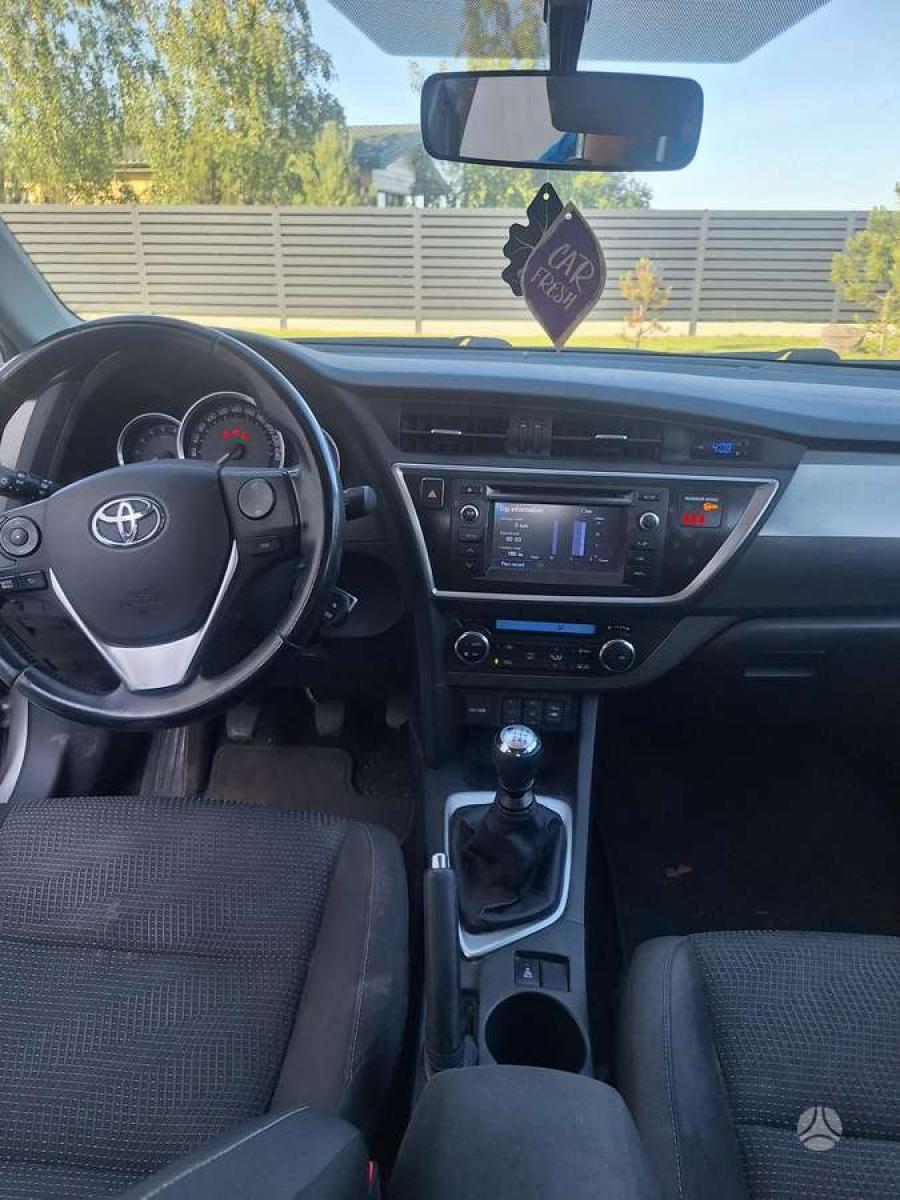 Brūns Toyota Auris 2014 Šauļi, ar dzinēja tilpumu 1.36 L un nobraukumu 1 tūkst. km par 5300 €, foto 6 vietnē AUTOMOTO.COM.LV