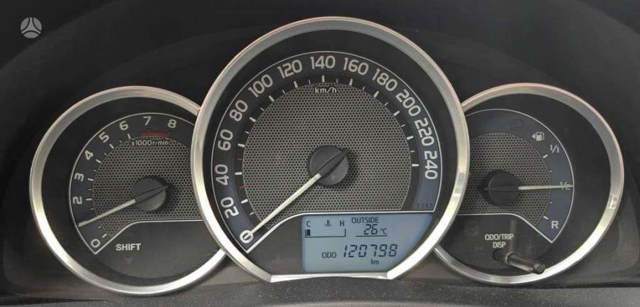Brown Toyota Auris 2014 in Vilnius, with an engine capacity of 1.60 L and mileage of 121 thousand km for 8500 €, photo 11 on AUTOMOTO.COM.LV