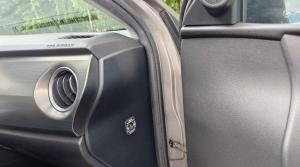 Brown Toyota Auris 2014 in Vilnius, with an engine capacity of 1.60 L and mileage of 121 thousand km for 8500 €, photo 13 on AUTOMOTO.COM.LV