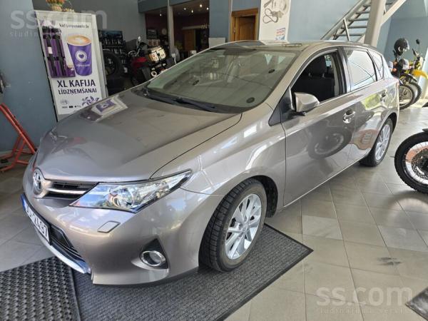 Brūns Toyota Auris 2014 Gulbene, ar dzinēja tilpumu 1.60 L un nobraukumu 256 tūkst. km par 4800 €, foto 7 vietnē AUTOMOTO.COM.LV