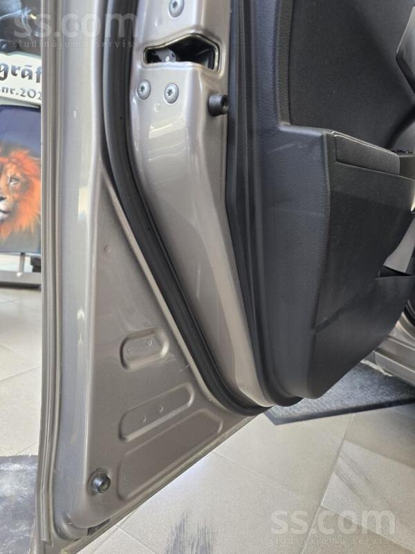 Brūns Toyota Auris 2014 Gulbene, ar dzinēja tilpumu 1.60 L un nobraukumu 256 tūkst. km par 4800 €, foto 9 vietnē AUTOMOTO.COM.LV