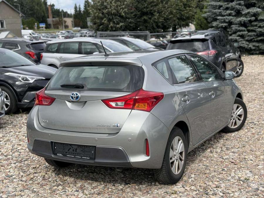 Brūns Toyota Auris 2014 Utena, ar dzinēja tilpumu 1.80 L un nobraukumu 247 tūkst. km par 7490 €, foto 3 vietnē AUTOMOTO.COM.LV